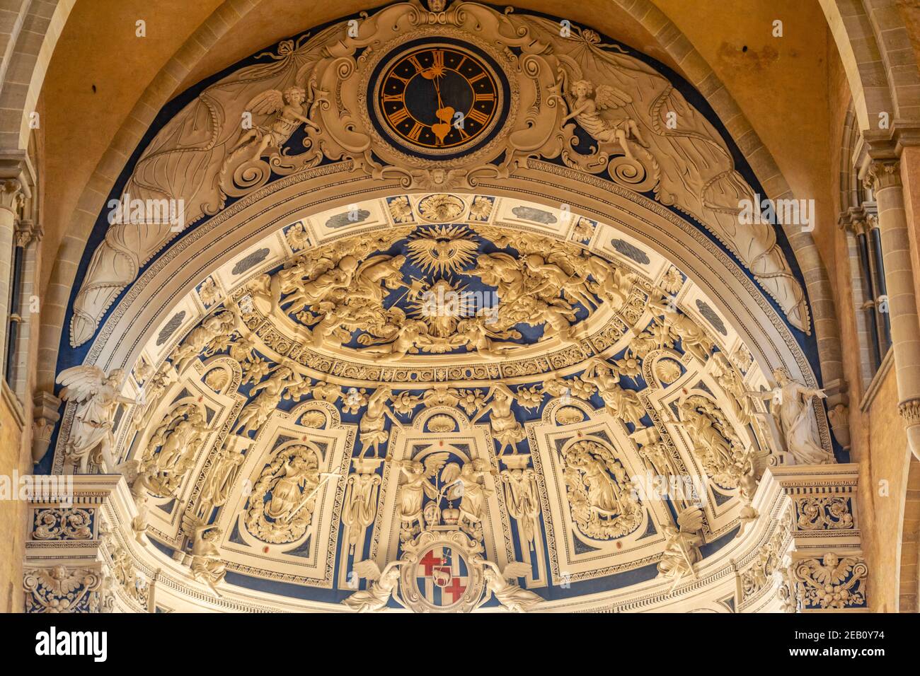 Altar in trier cathedral cathedral hi-res stock photography and images ...
