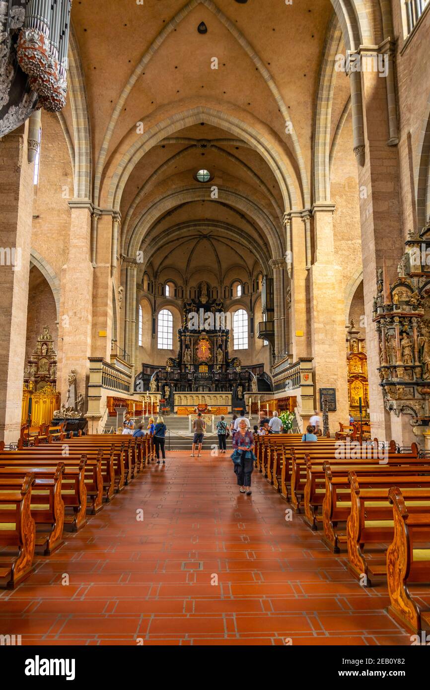 Altar in trier cathedral cathedral hi-res stock photography and images ...