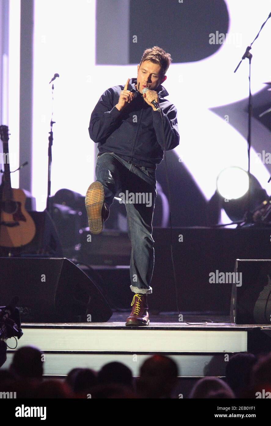 The lead singer of blur hi-res stock photography and images - Alamy