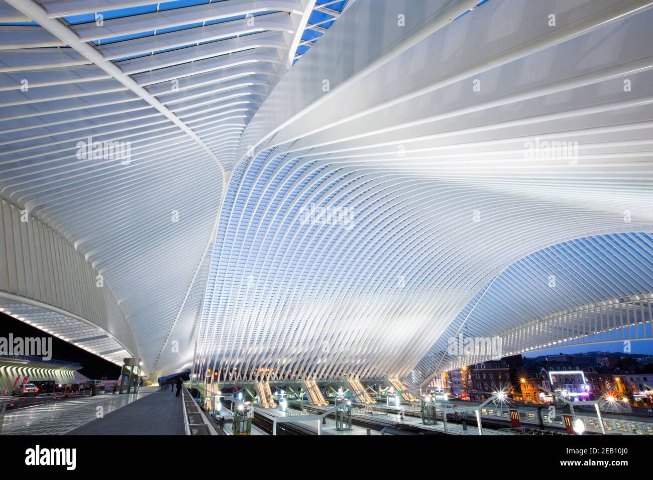 Inside of Liege-Guillemins railway station designed by Santiago ...