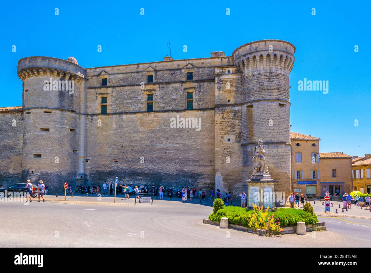 Chateau de gordes hi-res stock photography and images - Alamy