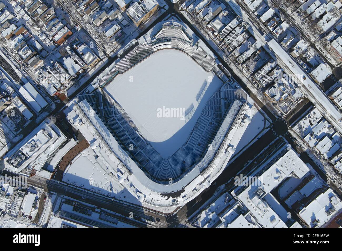 Wrigley field baseball stadium aerial hi-res stock photography and ...
