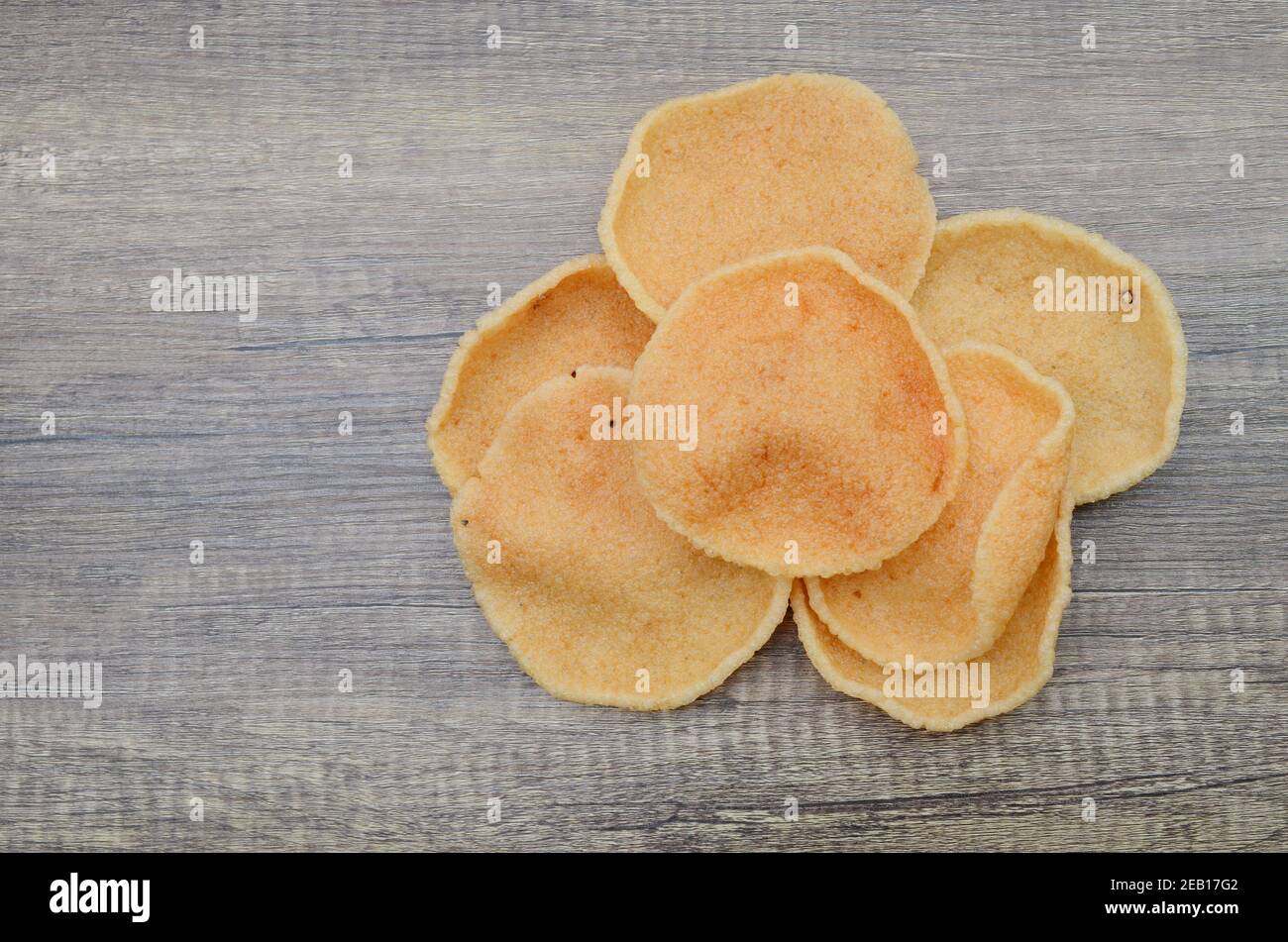 Bundle of fried prawn crackers Stock Photo - Alamy