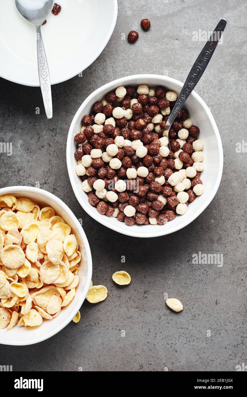Cereal bowls hi-res stock photography and images - Alamy