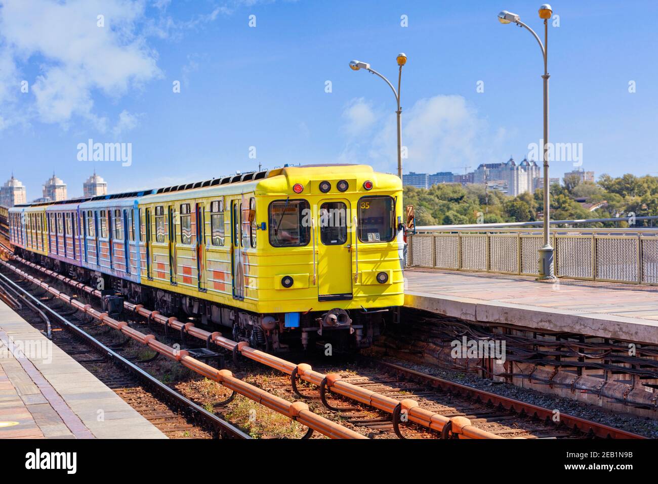 Side view empty railway track hi-res stock photography and images - Alamy