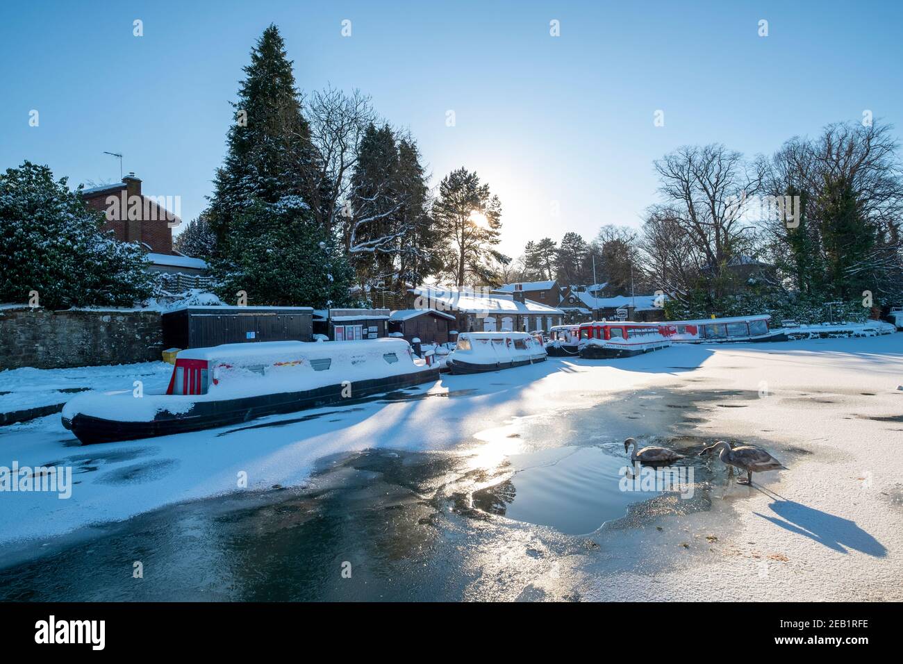 Linlithgow canal hi-res stock photography and images - Alamy