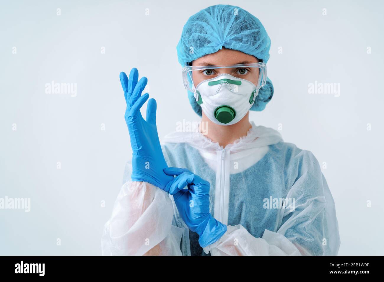 Hazmat suit doctor hi-res stock photography and images - Alamy