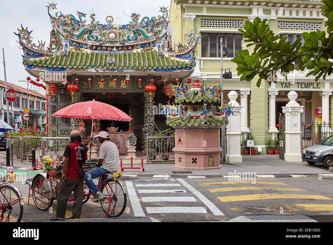 Choo Chay Keong Temple, built in 1924, and Yap Temple, George Town ...