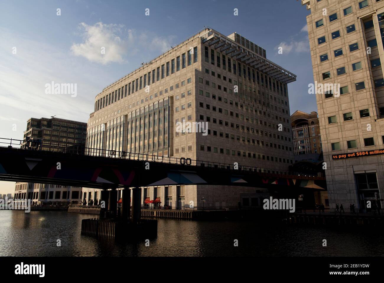 Docklands district shopping mall hi-res stock photography and images ...