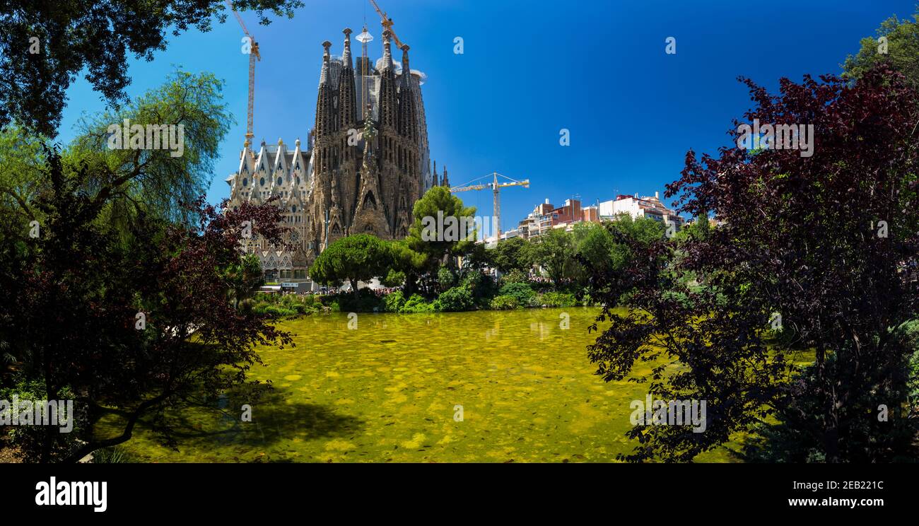 Sagrada familia iconic magnificent hi-res stock photography and images ...