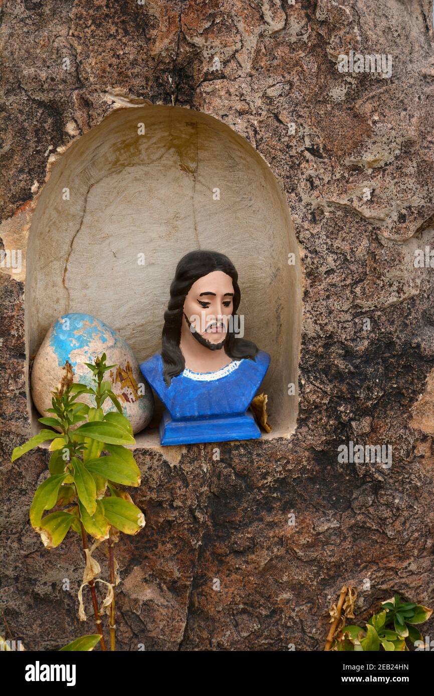 Jesus statue roadside hi-res stock photography and images - Alamy