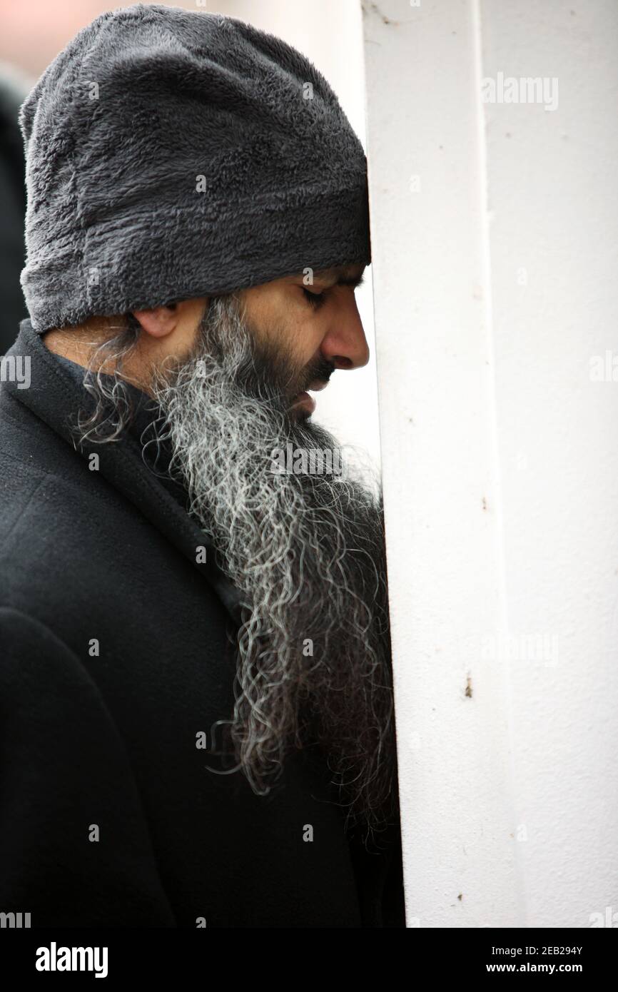 Jewish rabbi headgear hi-res stock photography and images - Alamy