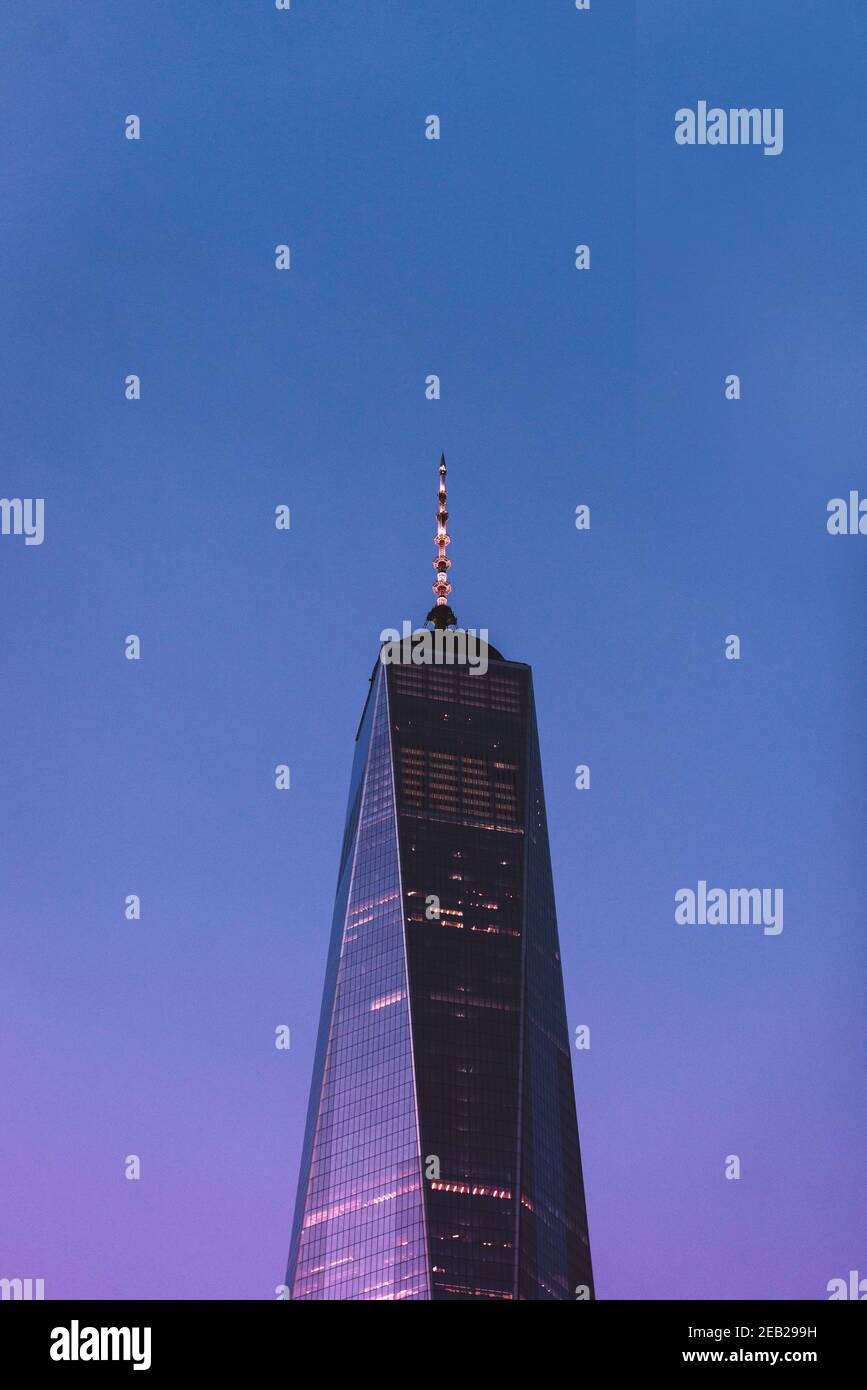 One world trade center sunset hi-res stock photography and images - Alamy