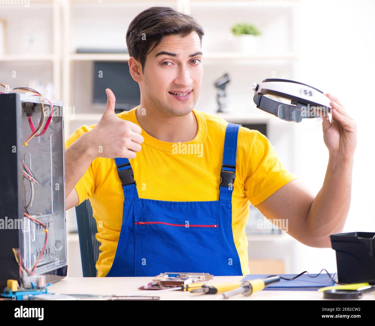The computer repair technician repairing hardware Stock Photo - Alamy