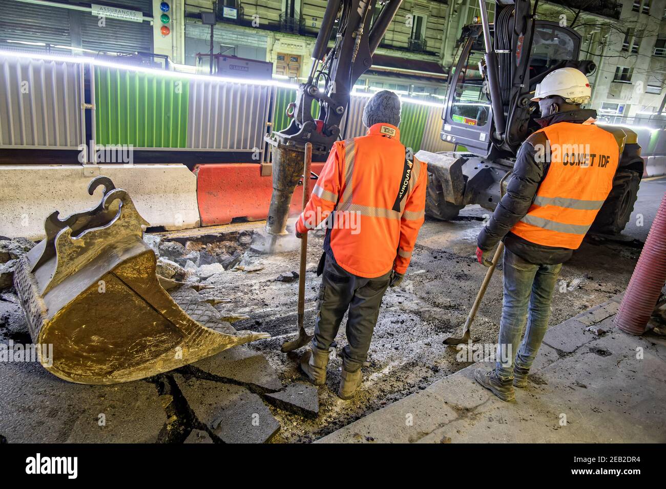 Paris, France. 19th Jan, 2021. Repair of the roadway after collapse at ...