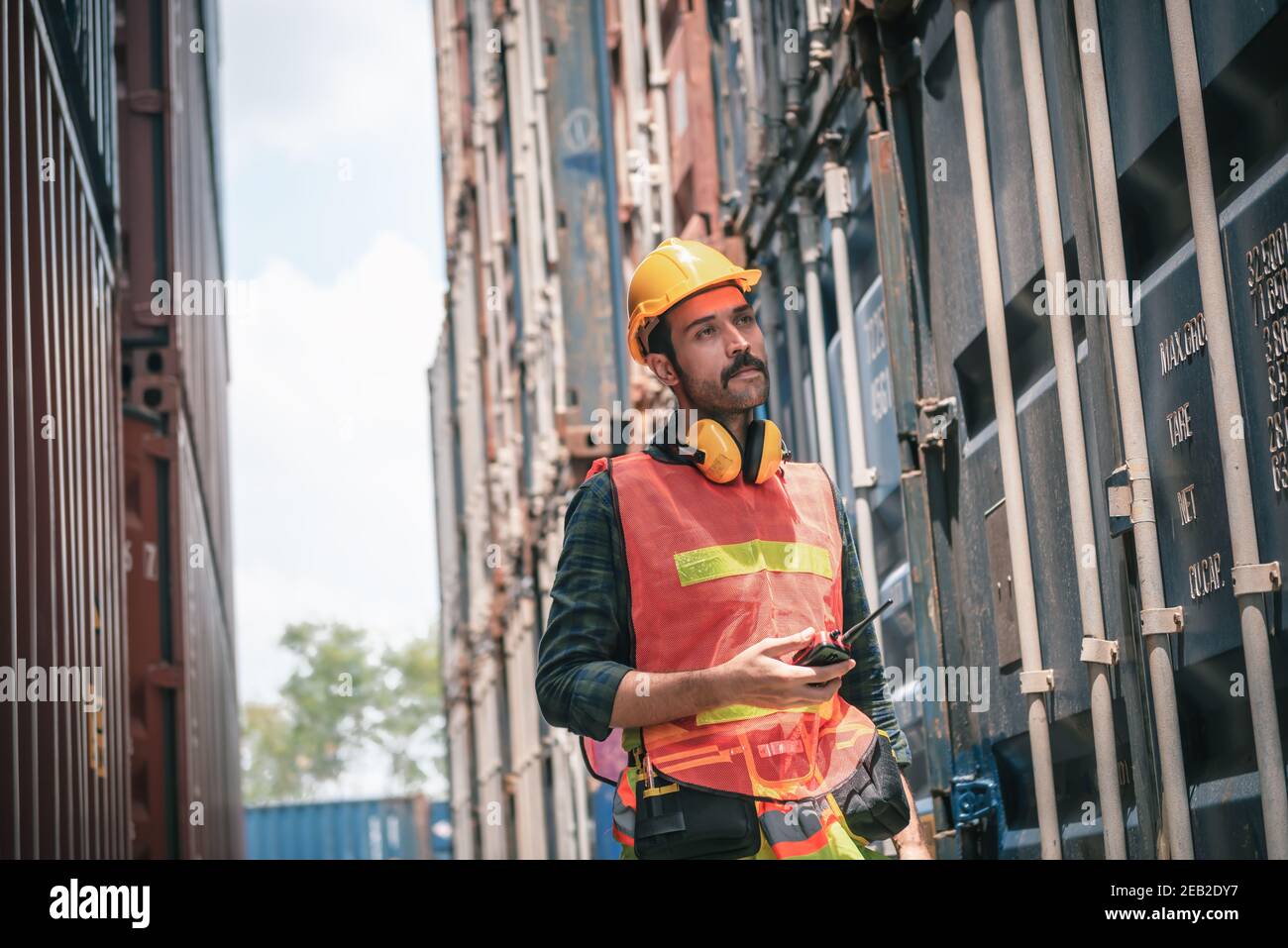 Container Supervisor Control Import/Export While Inspecting Containers ...