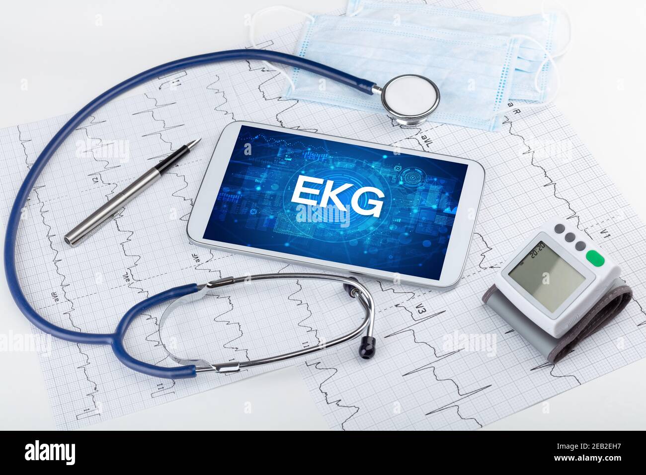 Digital display ekg hi-res stock photography and images - Alamy