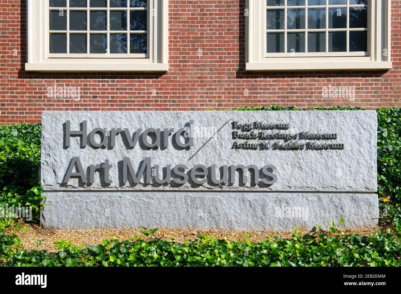 Harvard University Fogg Art Museum at 32 Quincy Street next to Old ...