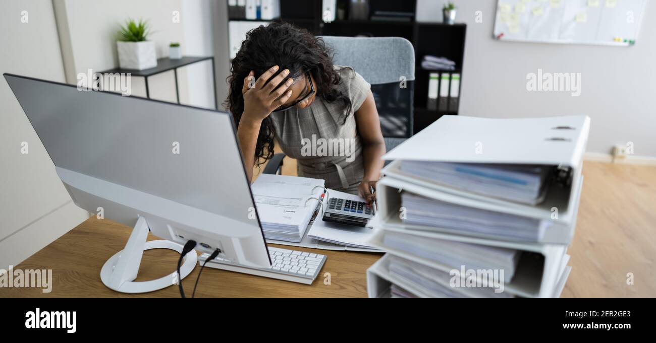 Employee paperwork hi-res stock photography and images - Alamy