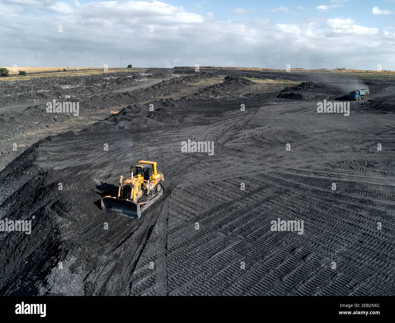 Coal scoop hi-res stock photography and images - Alamy