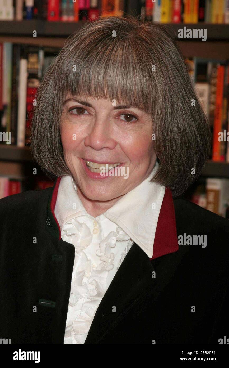 Anne Rice at "Christ The Lord" book signing at Posman's Bookstore ...