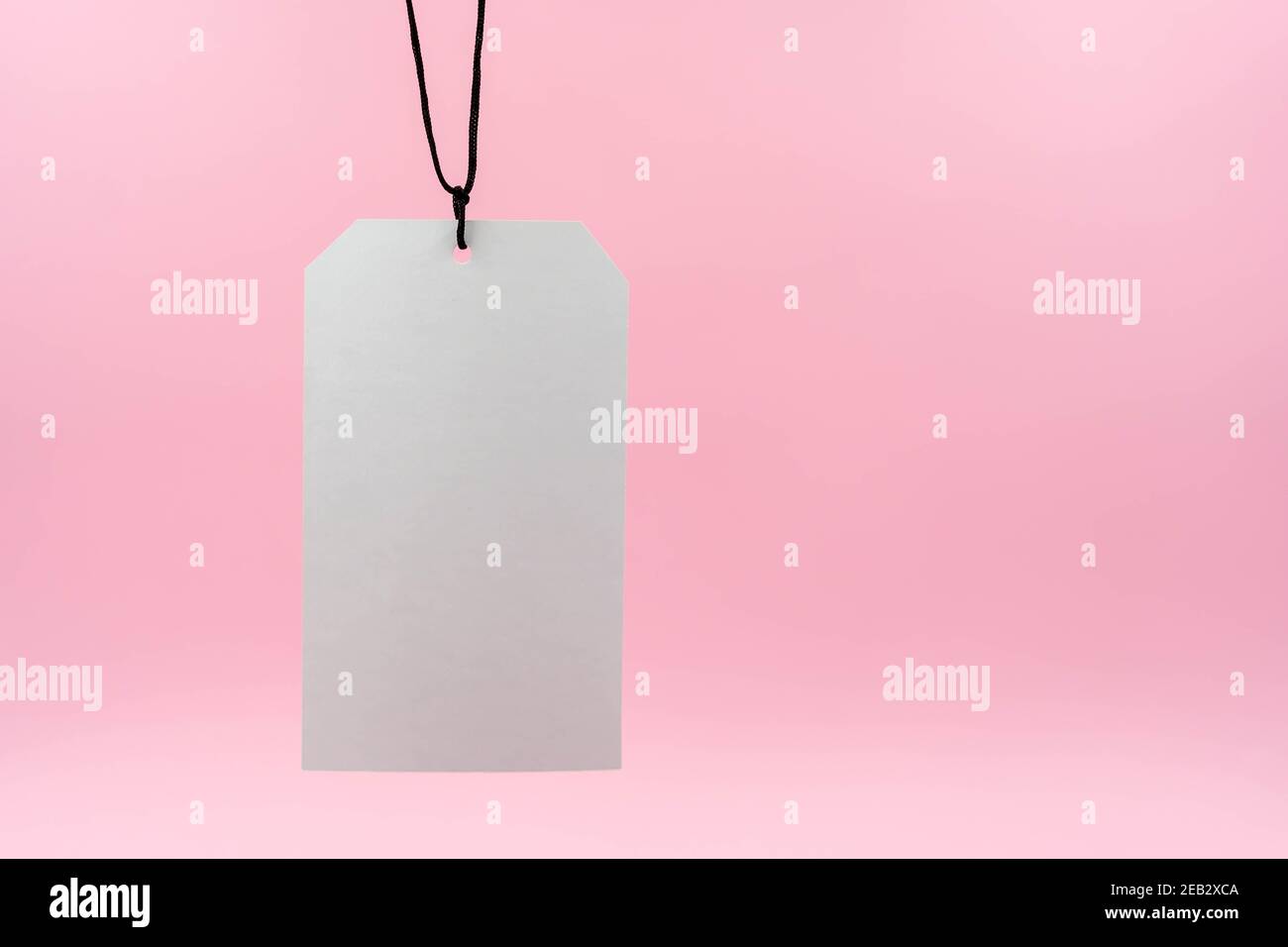 Blank price tag hanging hi-res stock photography and images - Alamy
