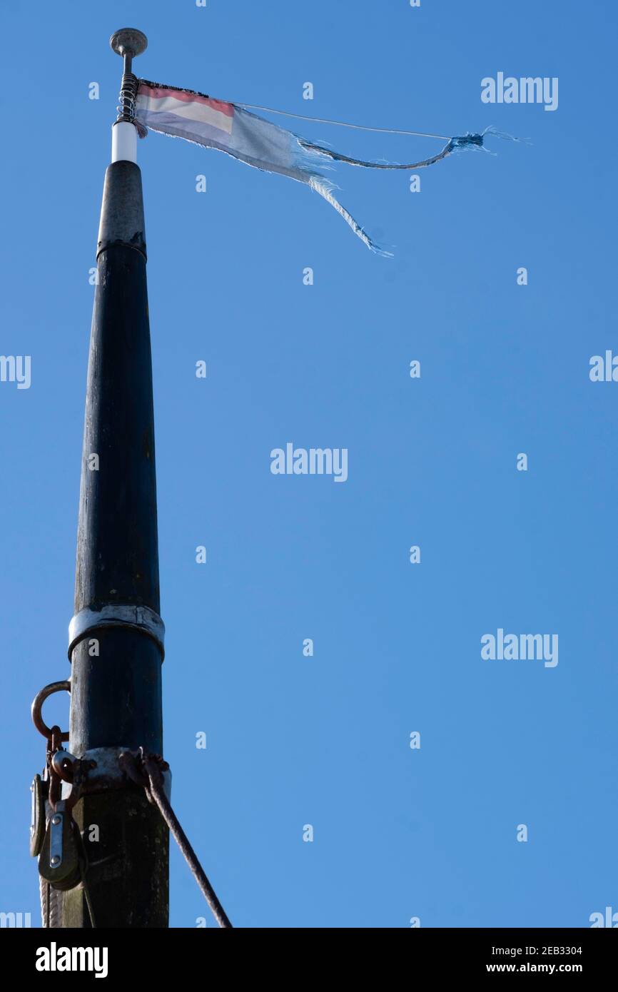 Ship mast flag hi-res stock photography and images - Alamy