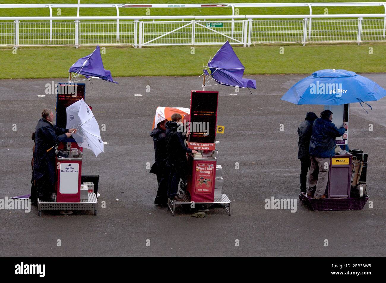 Goodwood racecourse general view hi-res stock photography and images ...
