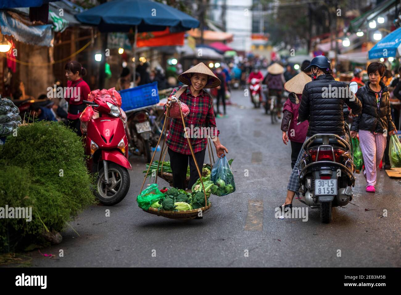 Hanoi daily life Stock Photo - Alamy