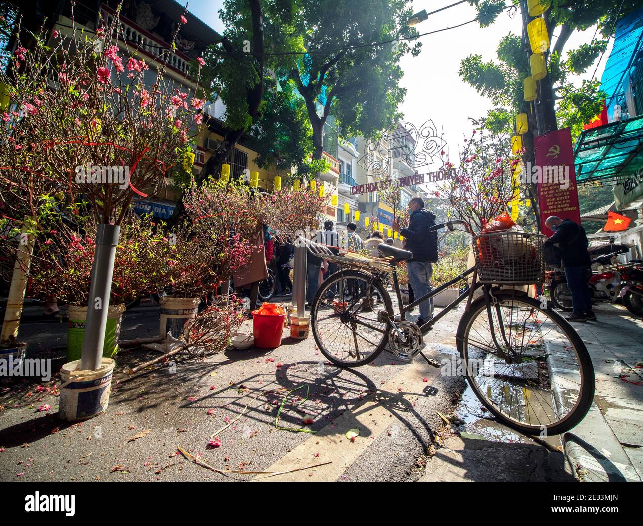 Hanoi daily life Stock Photo - Alamy