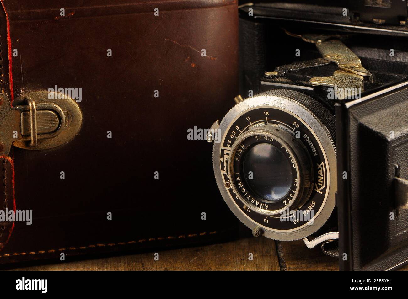 Old 6X9 Kinax french photo camera Stock Photo - Alamy