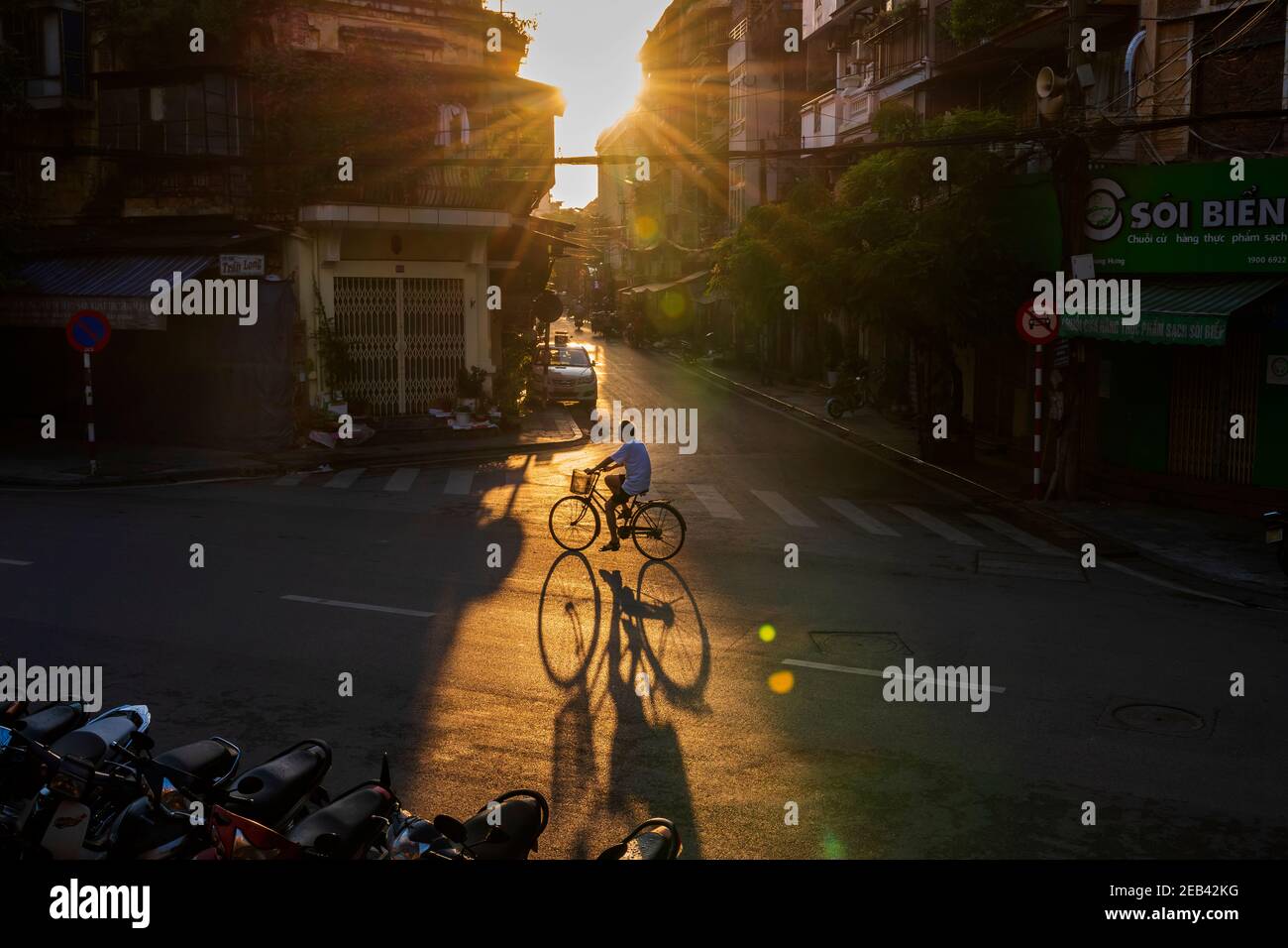 Hanoi daily life Stock Photo - Alamy