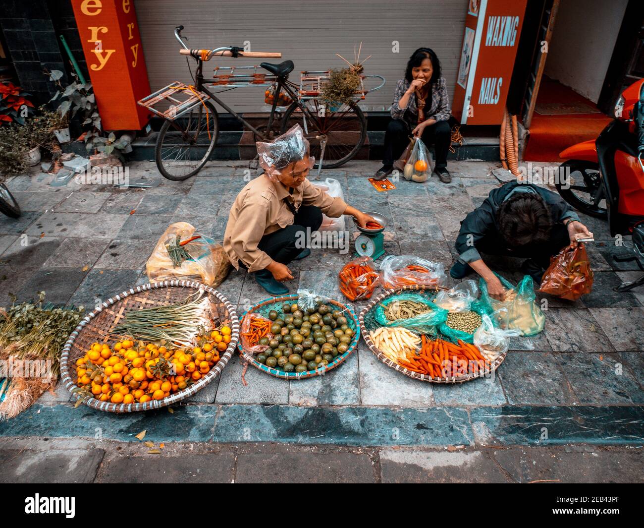 Hanoi daily life Stock Photo - Alamy
