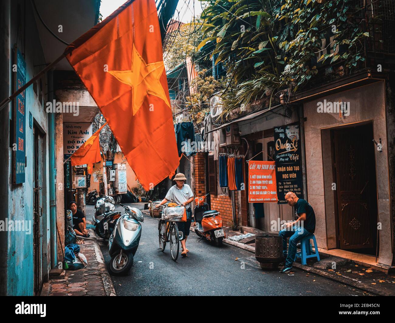 Hanoi daily life Stock Photo - Alamy