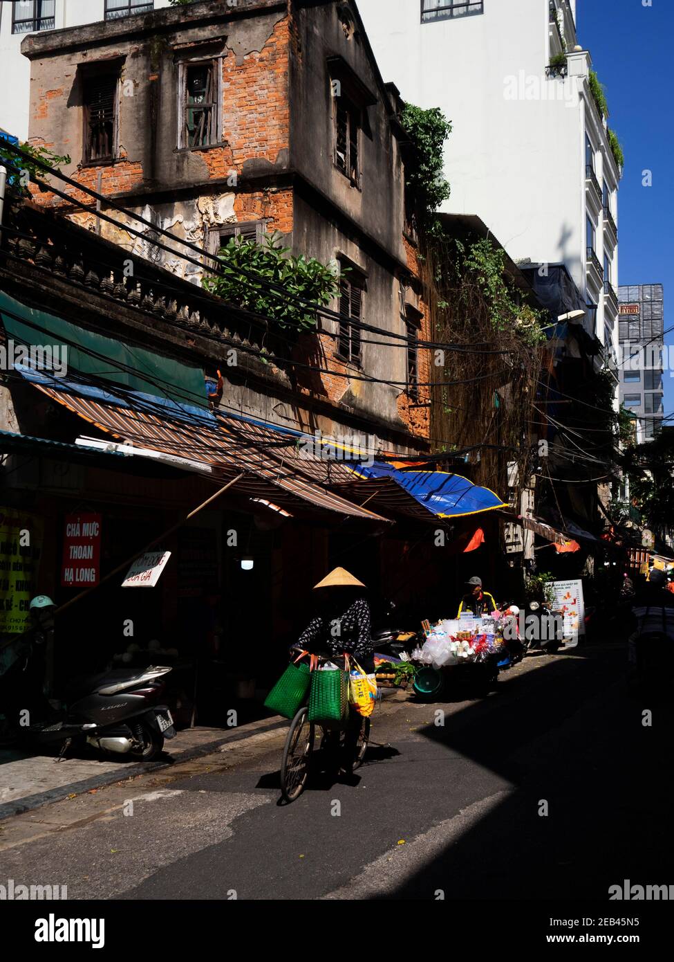 Hanoi daily life Stock Photo - Alamy