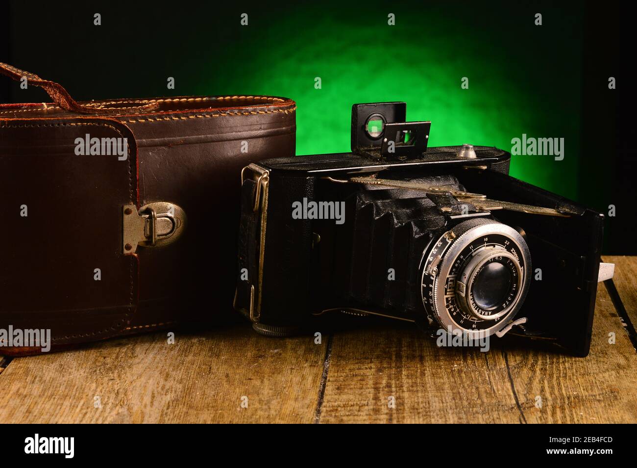 Old 6X9 Kinax french photo camera Stock Photo - Alamy