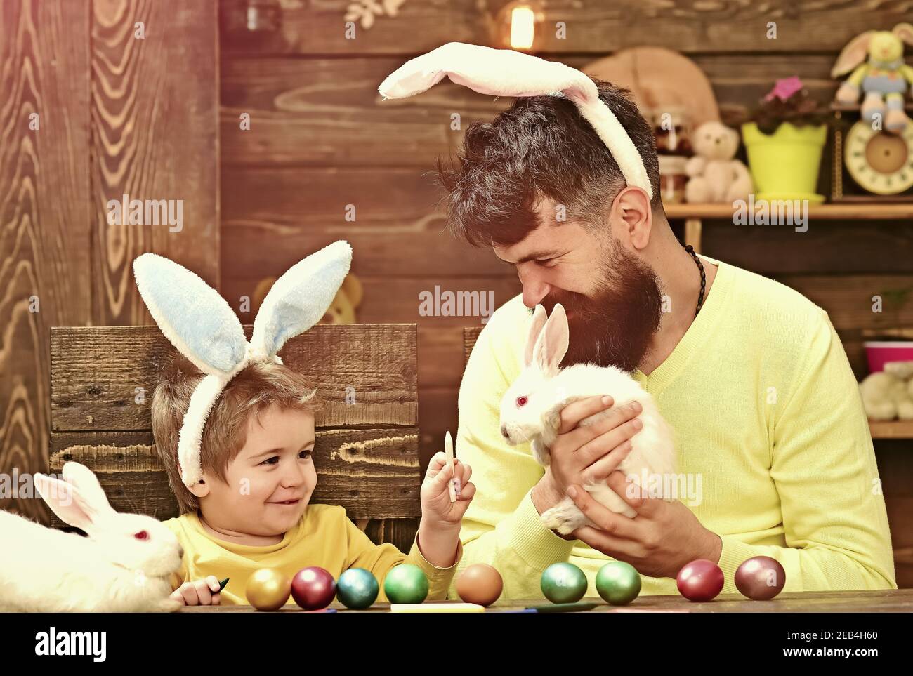 Rabbits family hi-res stock photography and images - Alamy