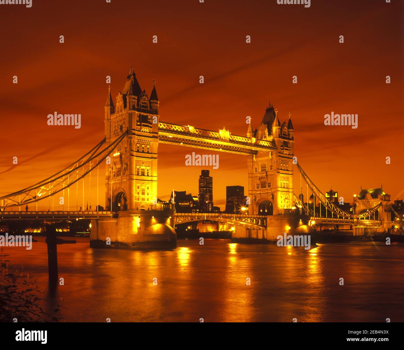 2000 HISTORICAL TOWER BRIDGE (©HORACE JONES & JOHN WOLFE BARRY 1894 ...