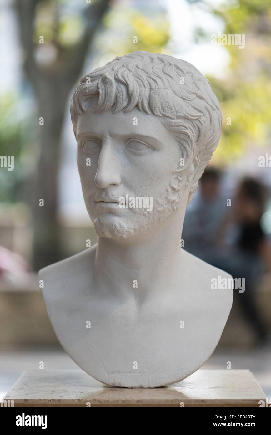 Consul julius caesar hi-res stock photography and images - Alamy
