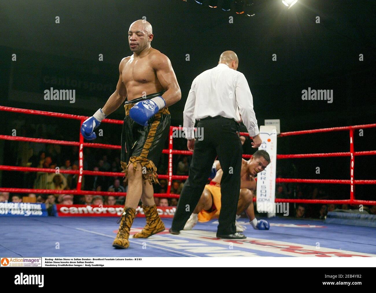 Brentford fountain hi-res stock photography and images - Alamy