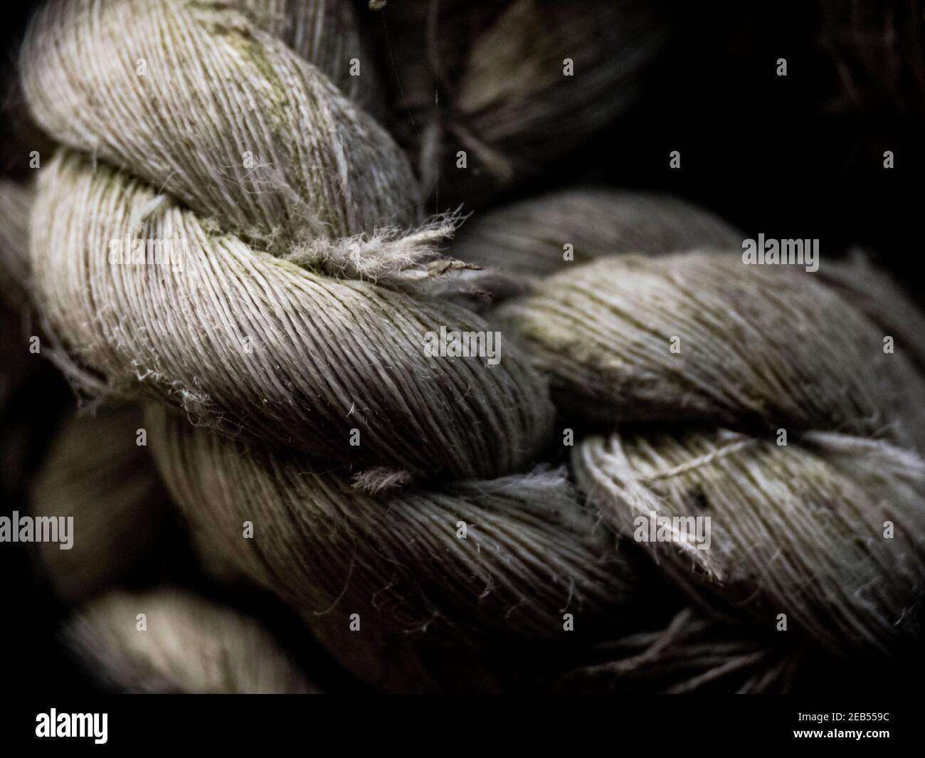 Rope up close hi-res stock photography and images - Alamy