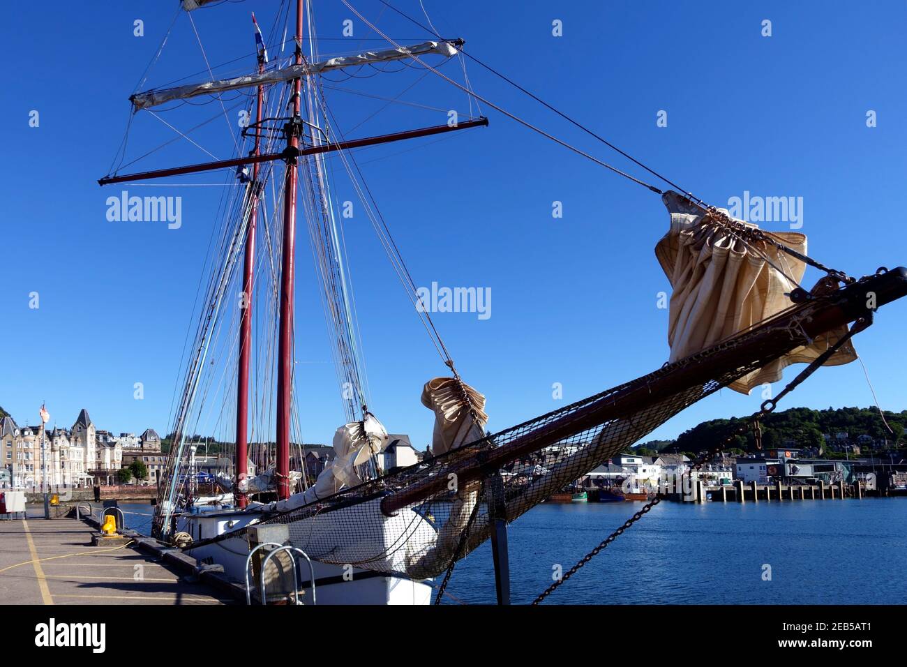 Flying dutchman ship hi-res stock photography and images - Alamy