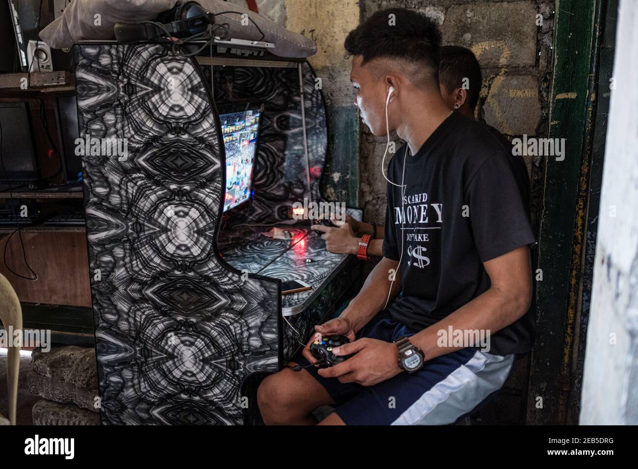 Living inside a cemetery hi-res stock photography and images - Alamy