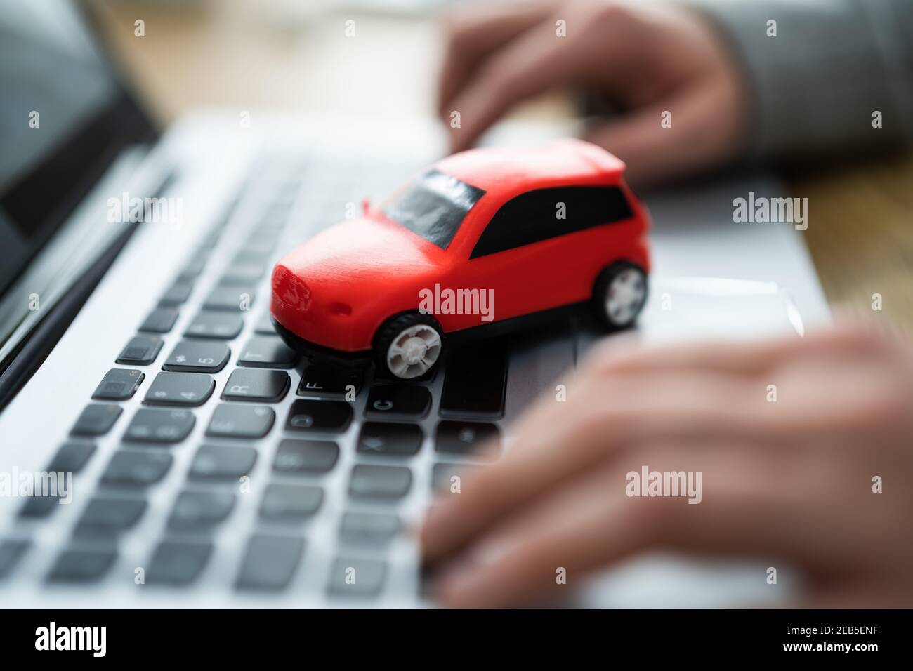 Cars computer hi-res stock photography and images - Alamy