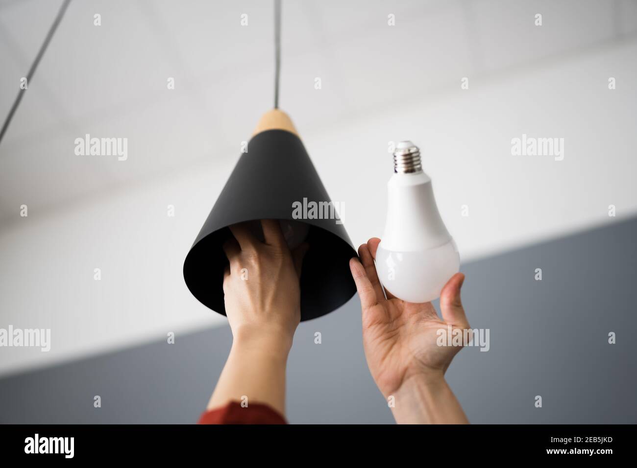 Light bulb replace hi-res stock photography and images - Alamy
