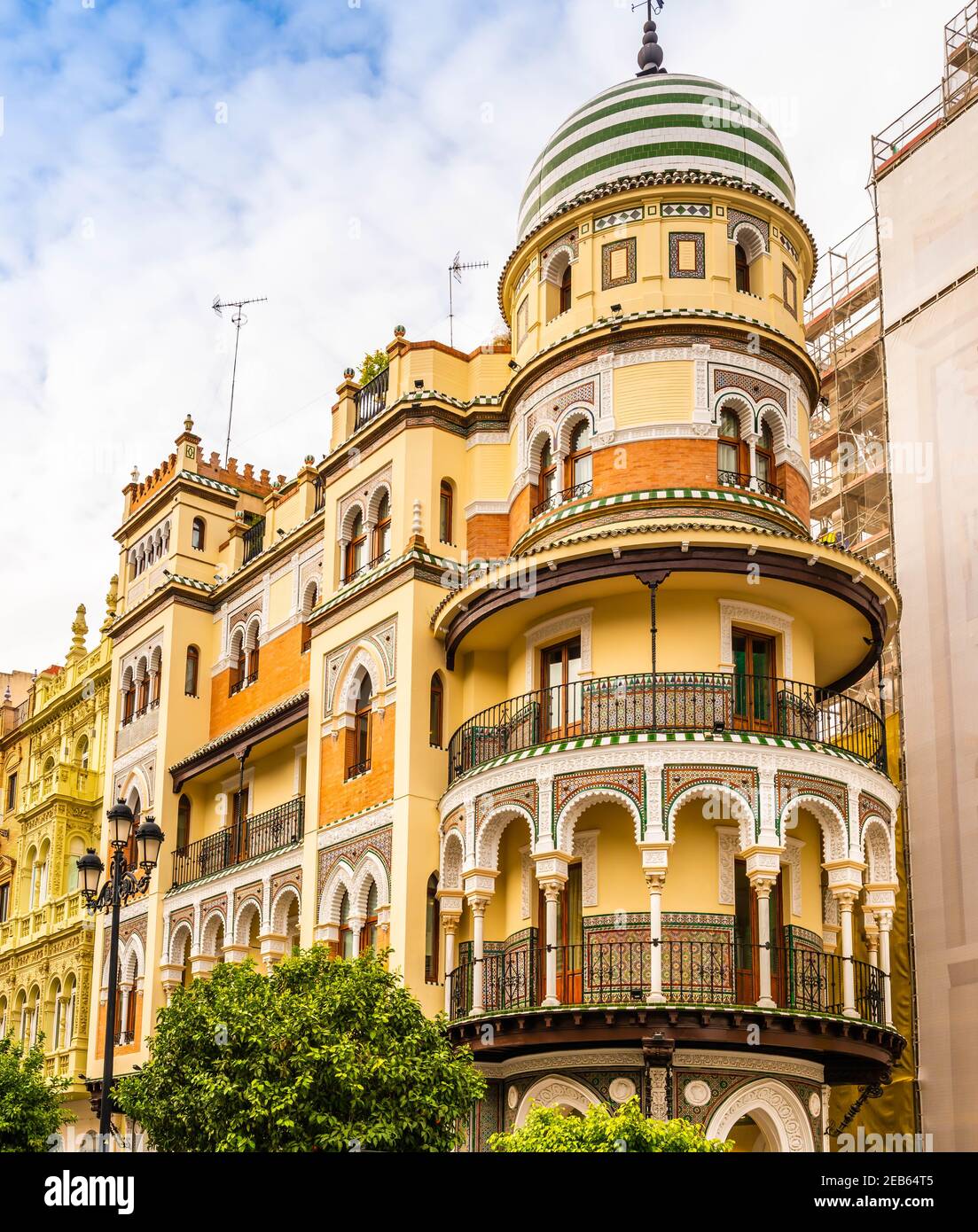 Seville neighbourhood hi-res stock photography and images - Alamy