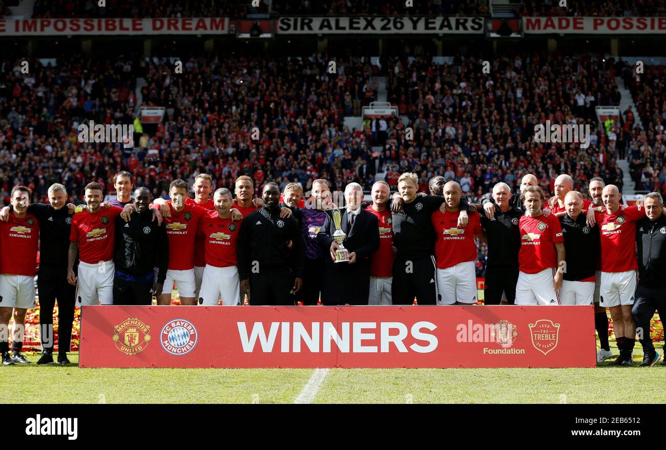 Sir alex ferguson 1999 hi-res stock photography and images - Alamy