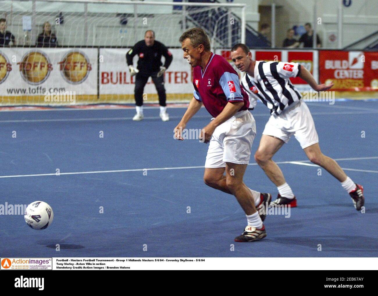Tony morley aston villa hi-res stock photography and images - Alamy