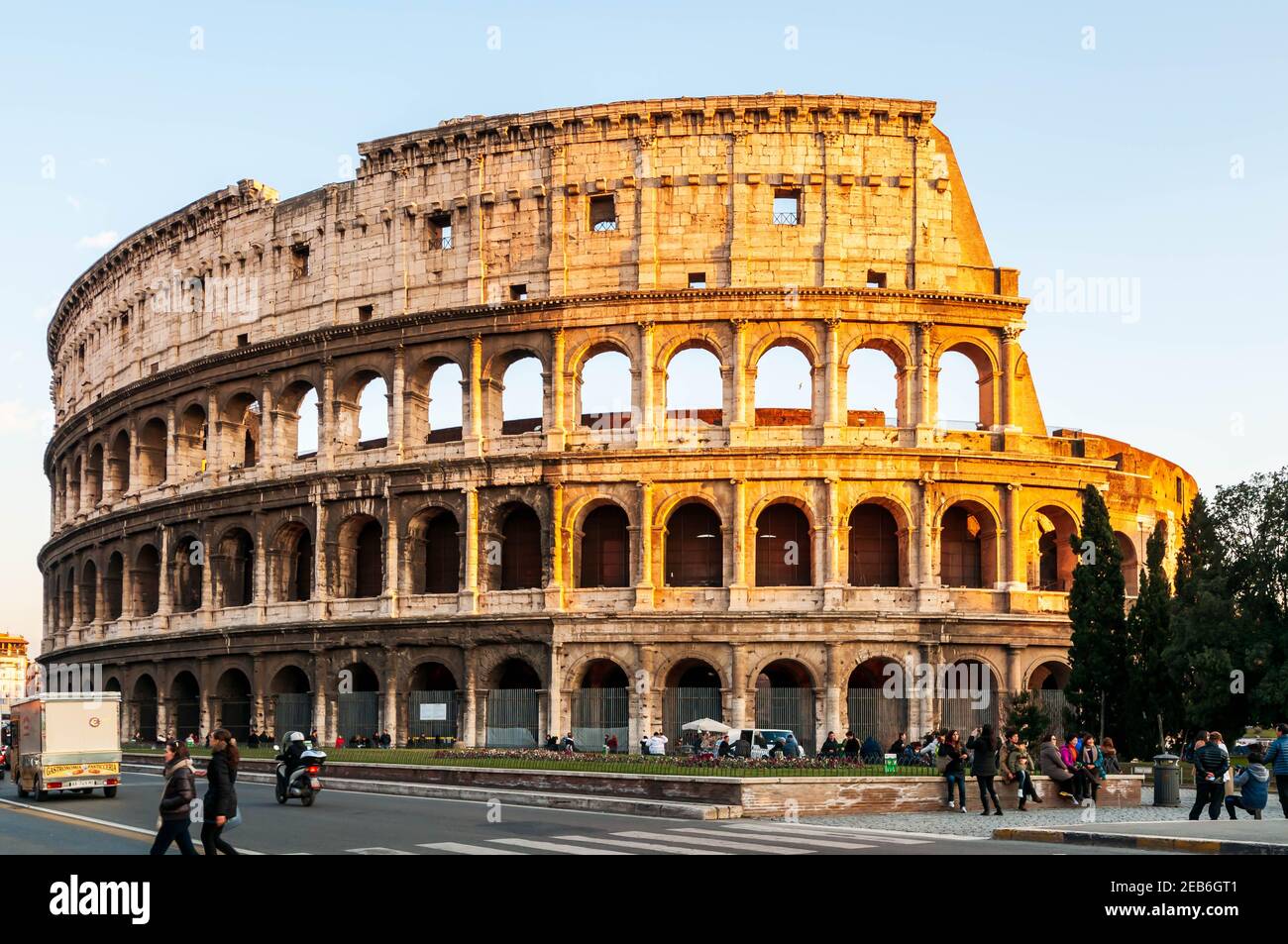 Colosseum rome construction hi-res stock photography and images - Alamy