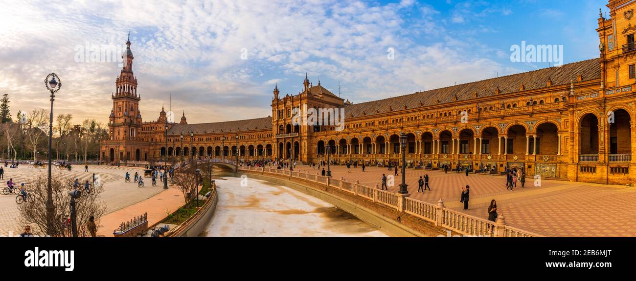 Spain Square in Seville, Andalusia, Spain Stock Photo - Alamy